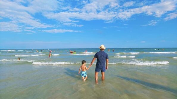10 Best beaches in Galveston - Stewart beach, Seawall & more!