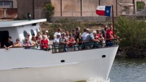 Your Guide to the Free Sam Houston Boat Tour